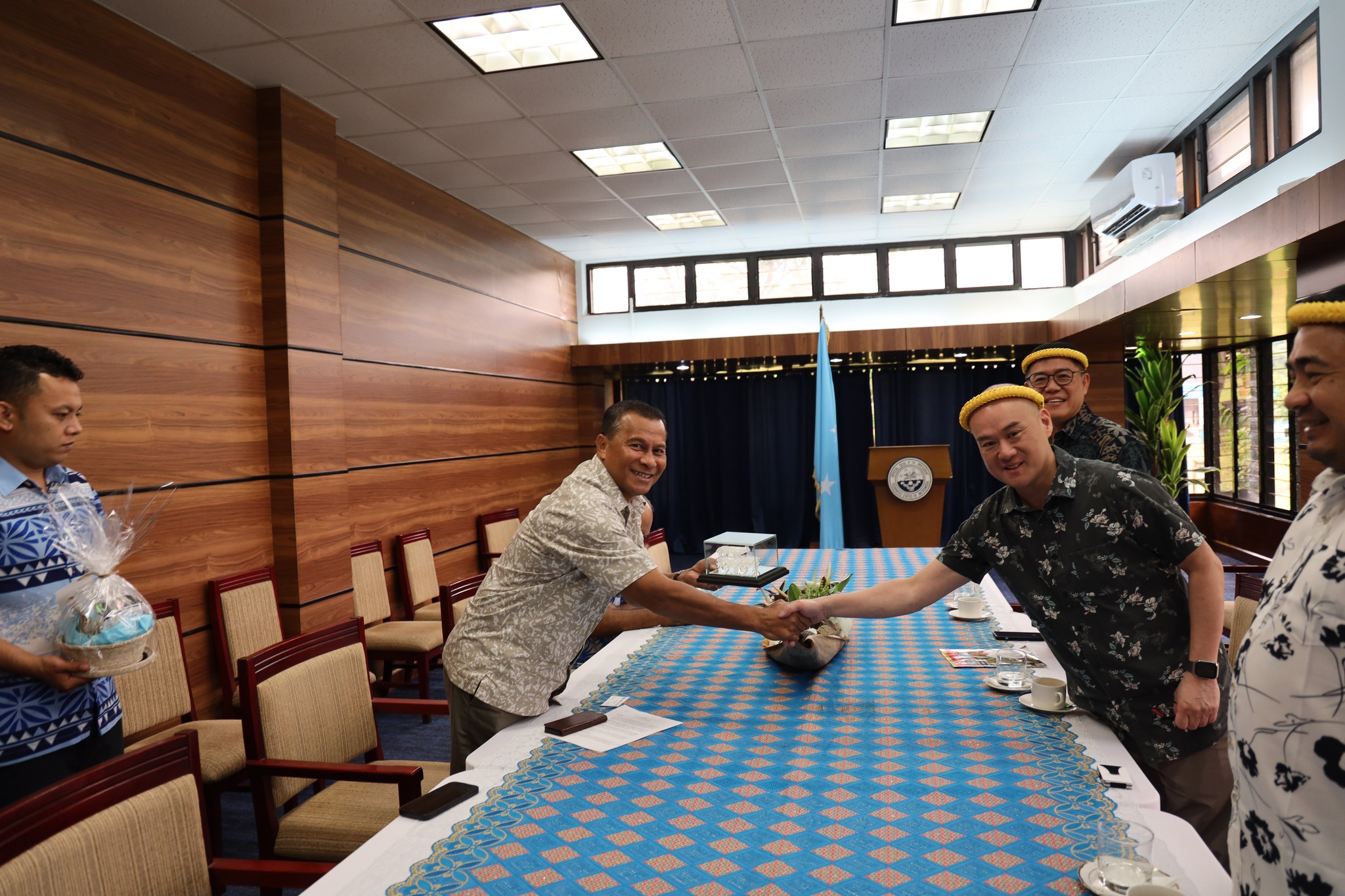 T.H. Vice President Aren B. Palik Received FSM Honorary Consul in the ...