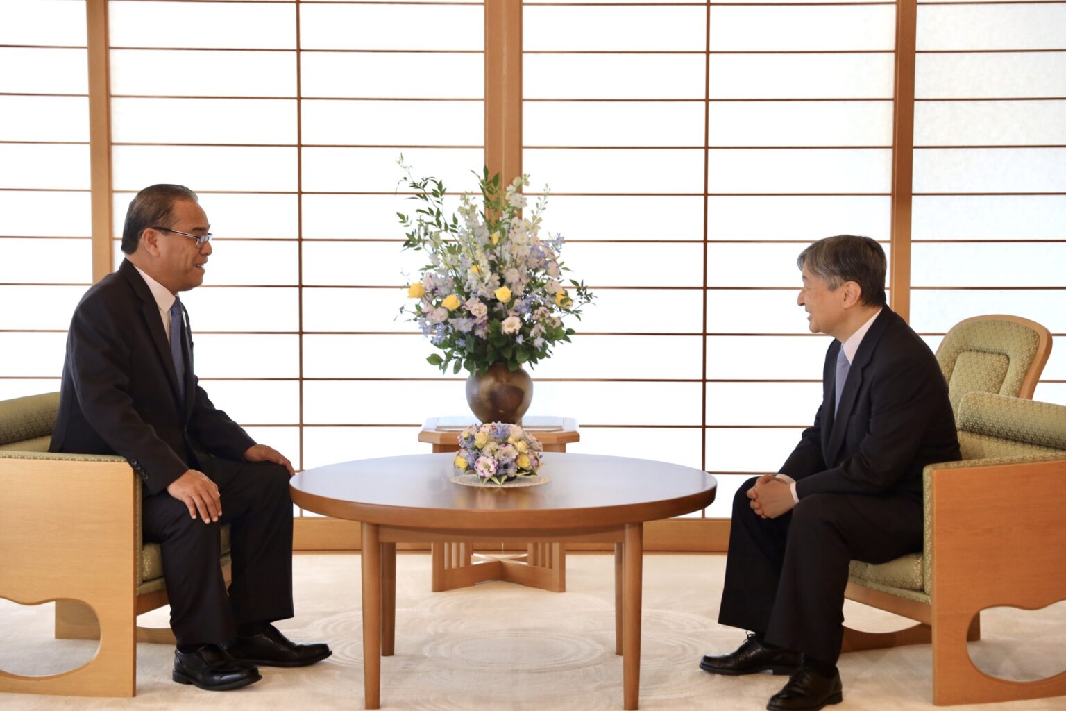 President Simina Meets with Emperor of Japan – FSM Government